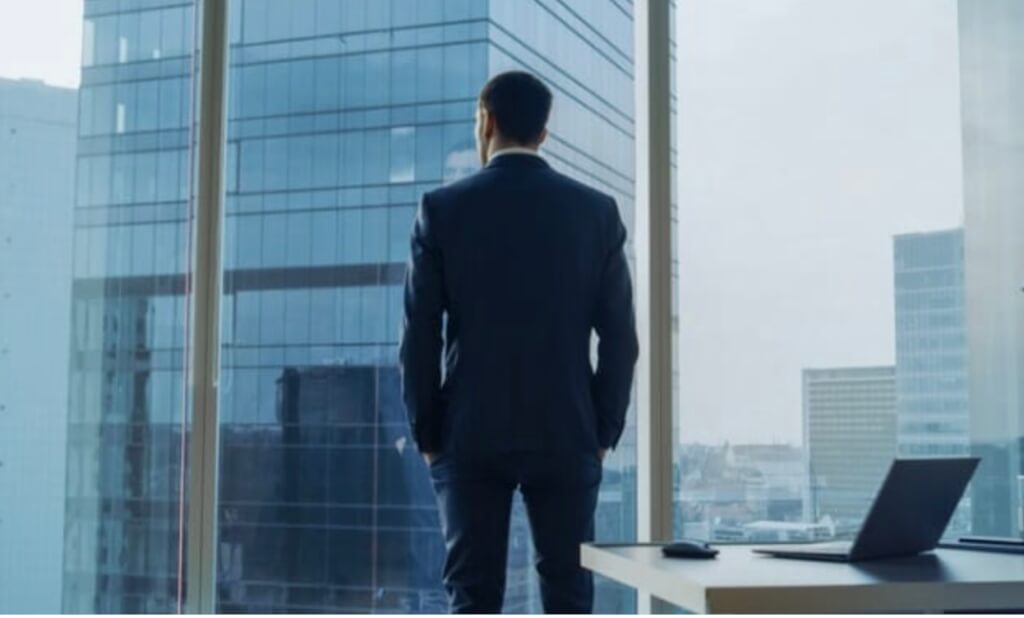 CEO vs CIO, grand écart sur l’IA - Solutions Magazine